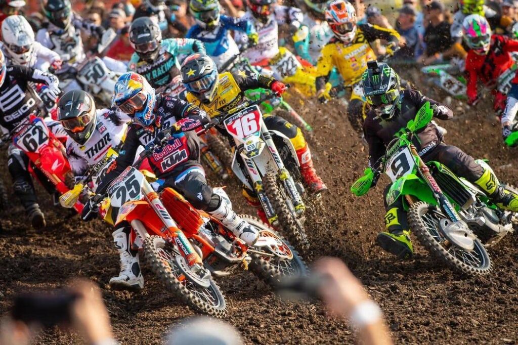 ¿Cuánto cuesta correr en Motocross? Guía de precios | Kaboom Eventos